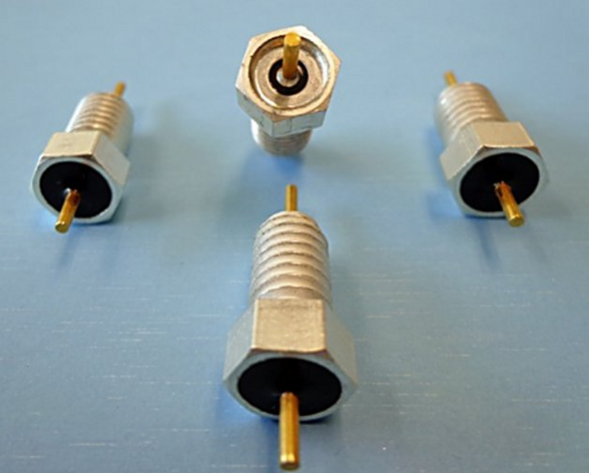 Corry Micronics: Durchführungskondensator in Schraubenausführung – E ...